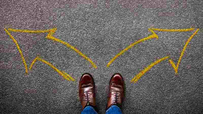How To Make A Choice Between Two Good Options The Wellness Corner